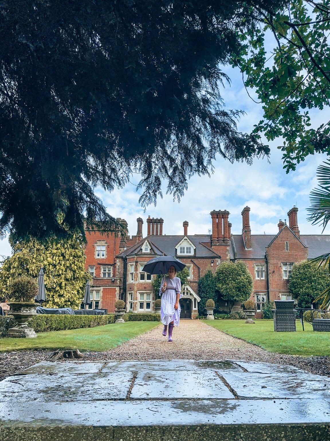 Steph Johnson Visits Alexander House And Utopia Spa